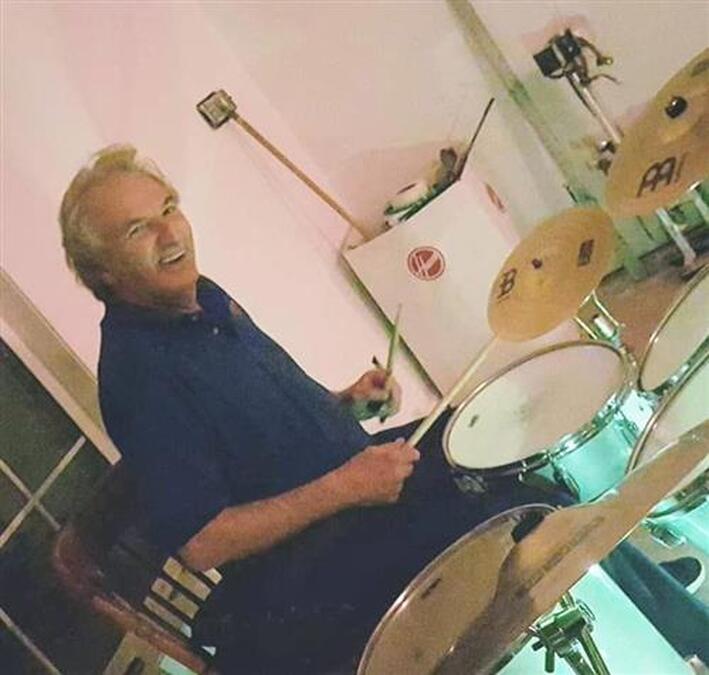 Dennis Hutton Obituary - Sparta, TN | Oak Lawn Funeral Home-Cremation ...